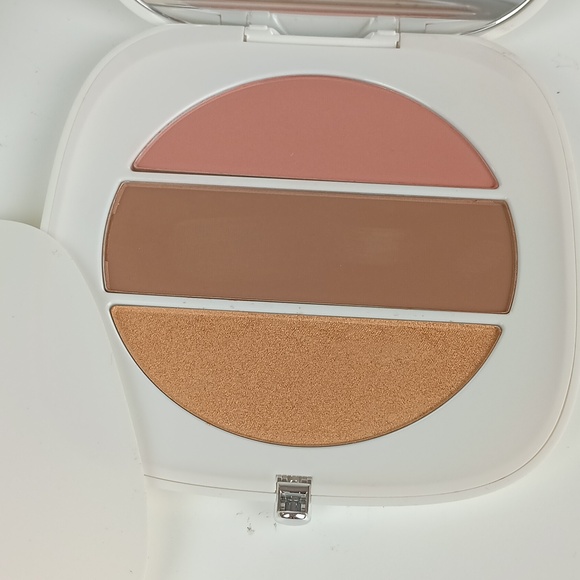 Marc Jacobs | Makeup | Marc Jacobs Omega X Three Powder Blush Bronze ...